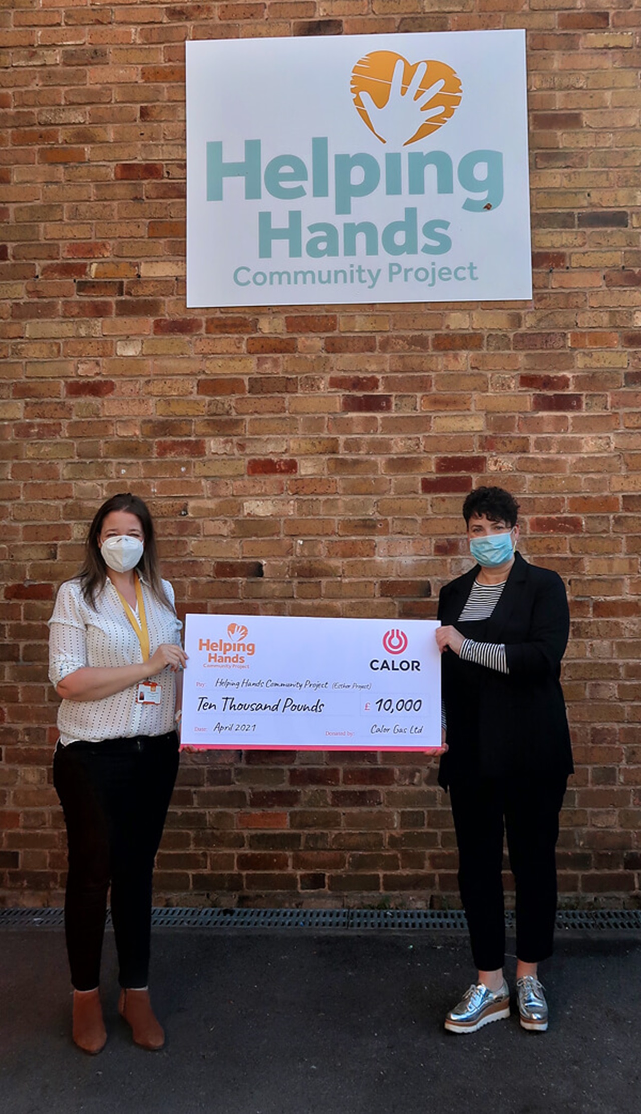 Donation Cheque Of £10k Presented To Helping Hands | Calor